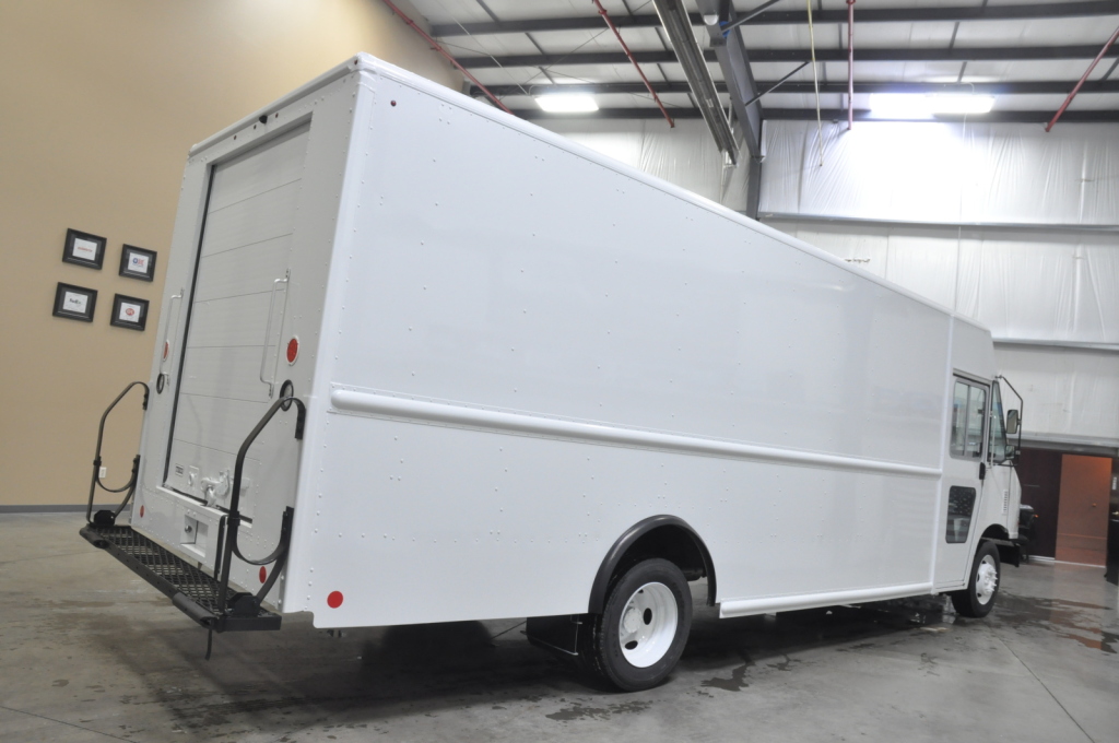Ford F59 Utilimaster 20’ P-1200 for Sale | FedEx & Parcel Delivery ...
