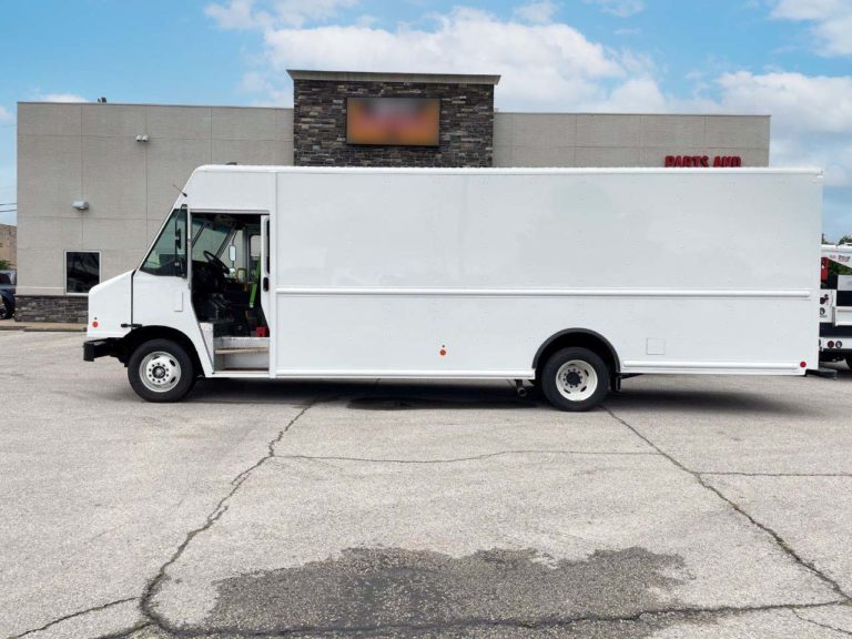 Ford F59 Utilimaster 22’ P-1200 for Sale | FedEx & Parcel Delivery ...